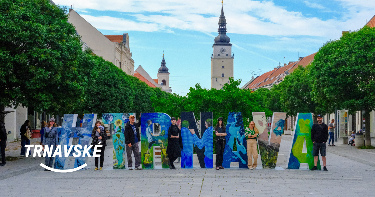 Nápis #TRNAVA na pešej zóne dnes oslávil svoje desiate narodeniny ...